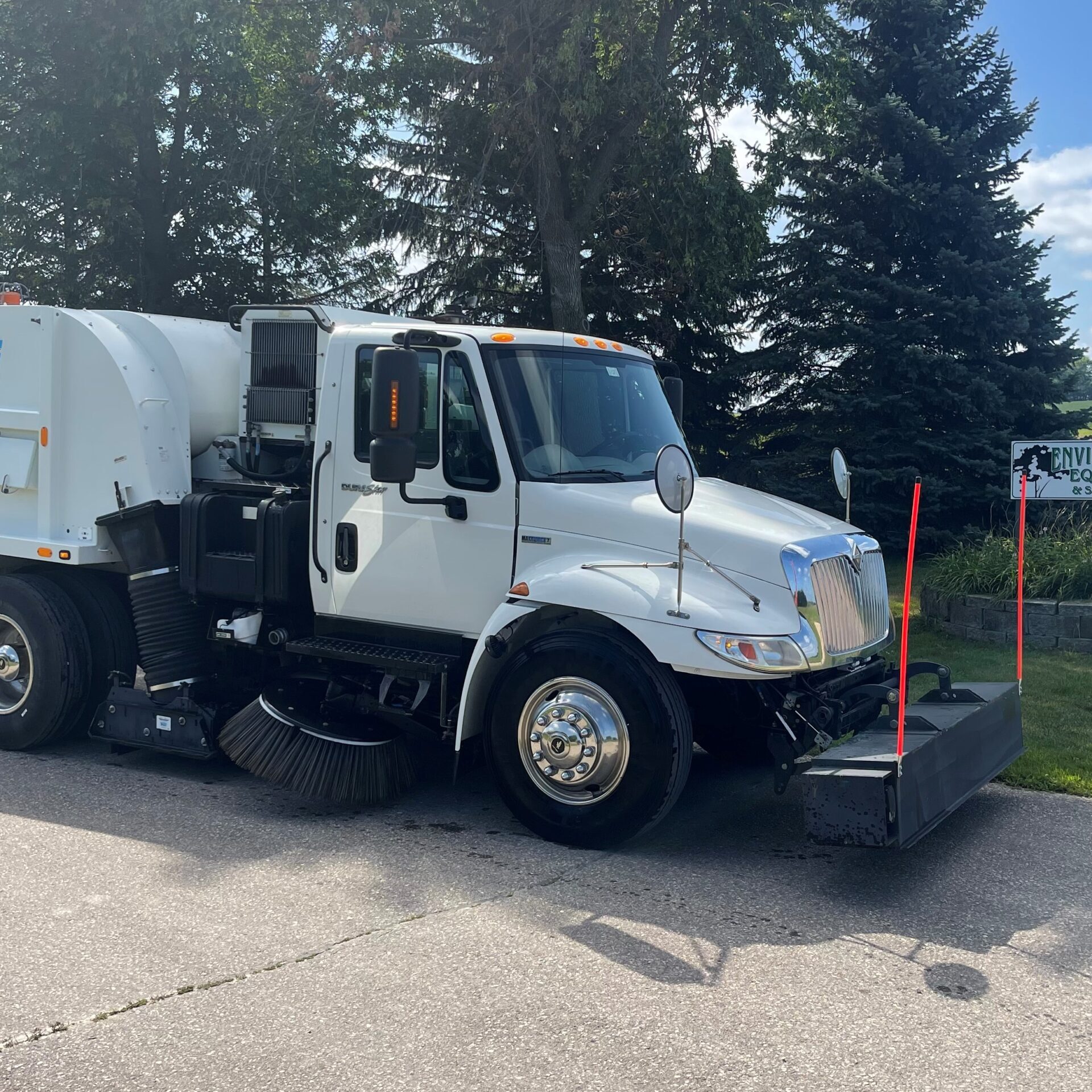 Pre-Owned Sweepers – Environmental Equipment & Services, Inc.